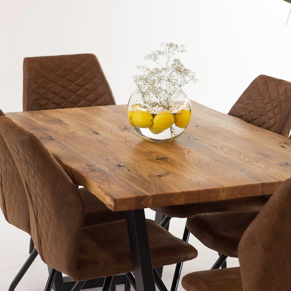 Dining tables: Conus